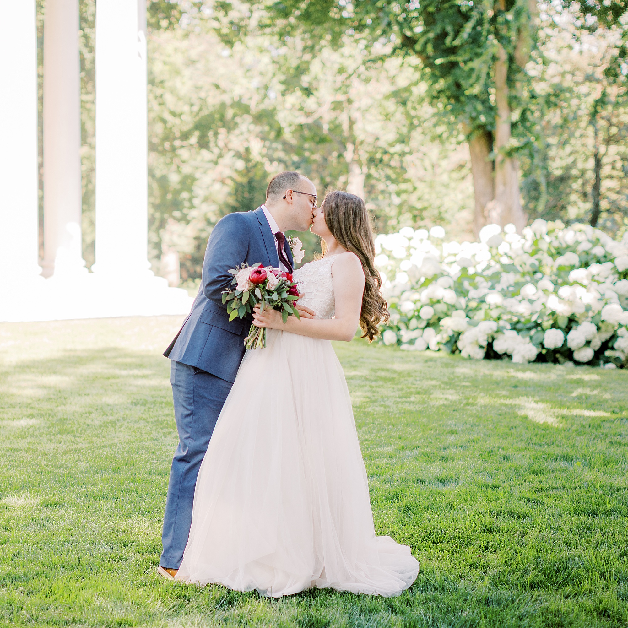 Romantic Arbor Lodge Mansion Wedding - ashley-nicole.net