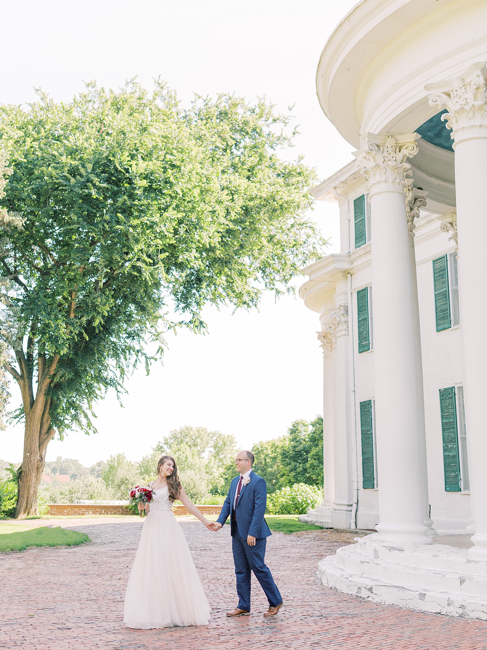 Romantic Arbor Lodge Mansion Wedding - ashley-nicole.net